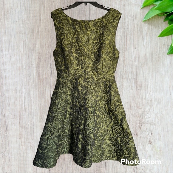 Alice + Olivia | Dresses | Nwt Alice Olivia Green Floral Jacquard Short ...